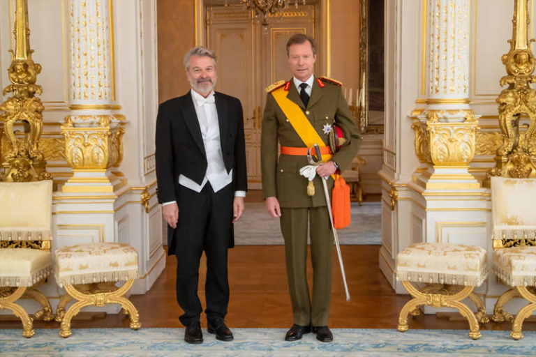 Le grand-duc Henri accrédite 5 nouveaux ambassadeurs étrangers au ...