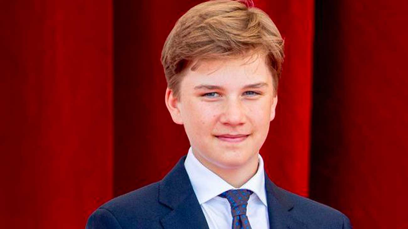 Le prince Gabriel de Belgique arrête le hockey