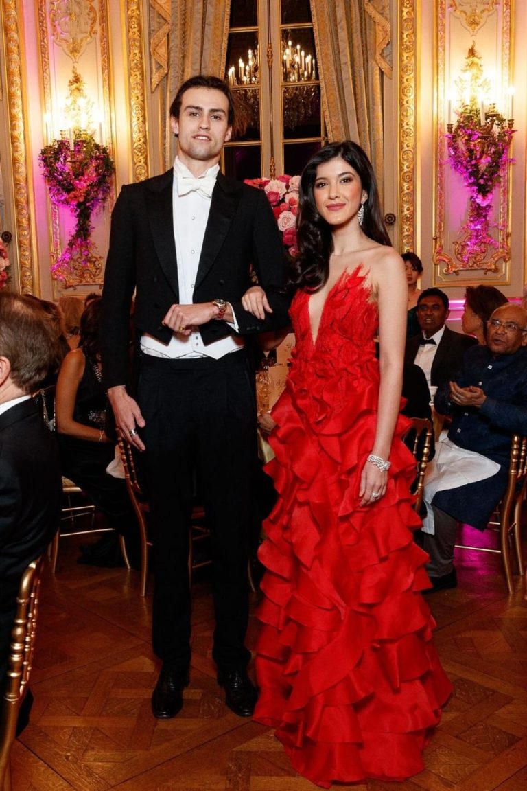 Bal des débutantes 2019 : Photos des robes des princesses Carolina de ...
