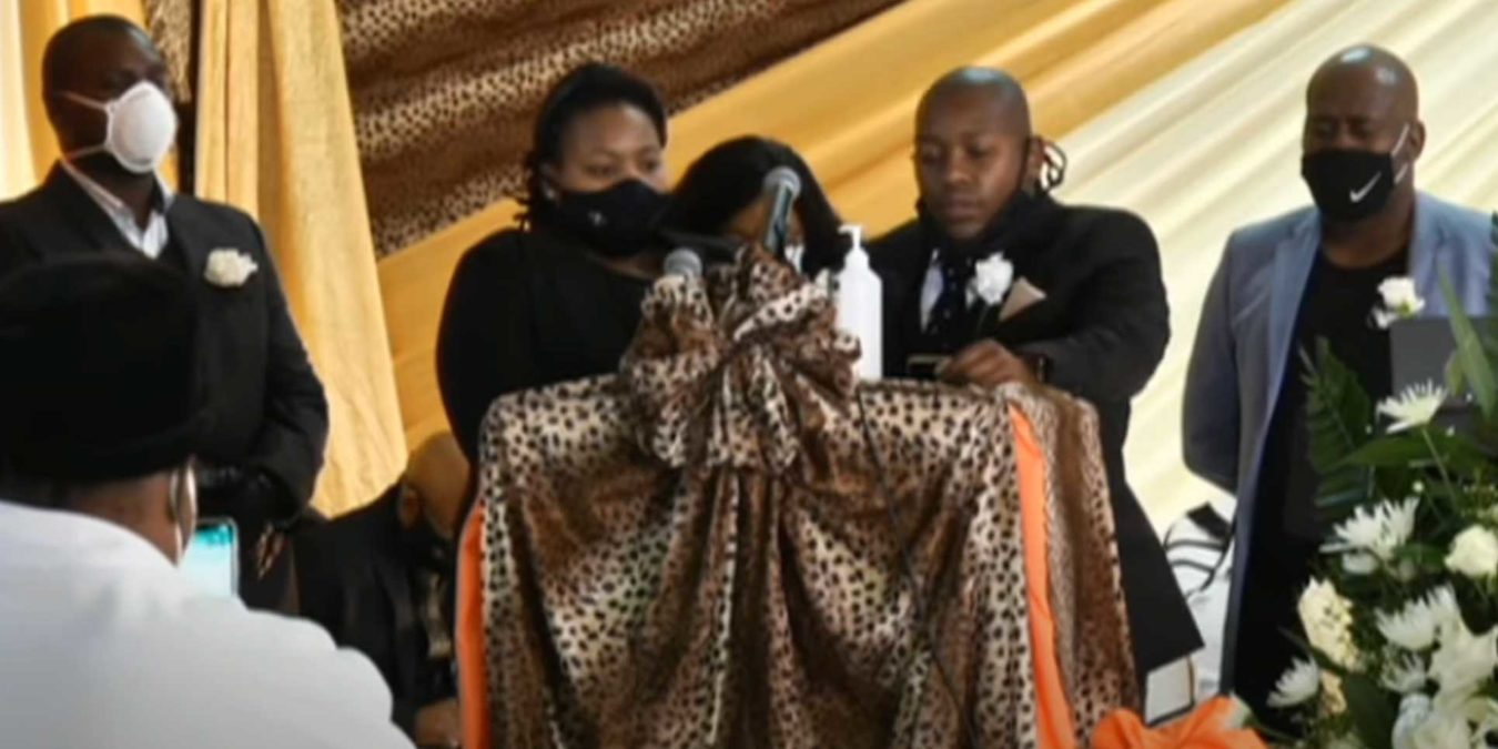 Funérailles de la reine Noloyiso Sandile