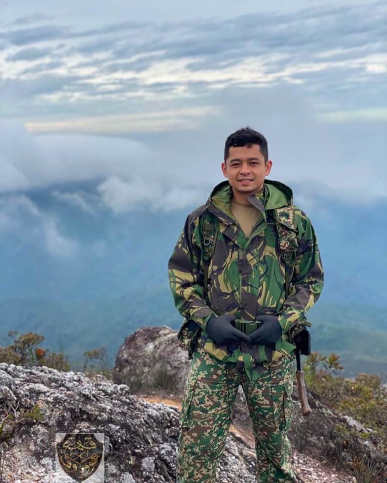 Le fils du roi de Malaisie gravit la plus haute montagne du pays