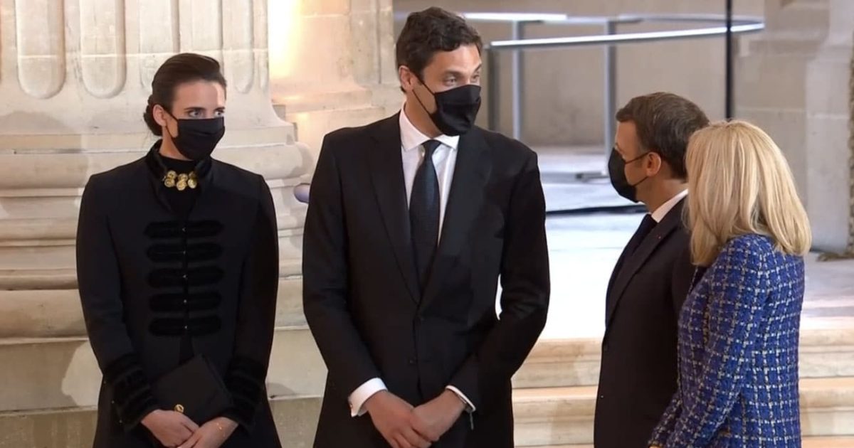Emmanuel Macron et le prince Napoléon au pied du Tombeau de l'Empereur ...