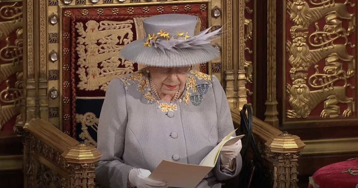 Elizabeth II ouvre le parlement pour la première fois sans le trône du ...