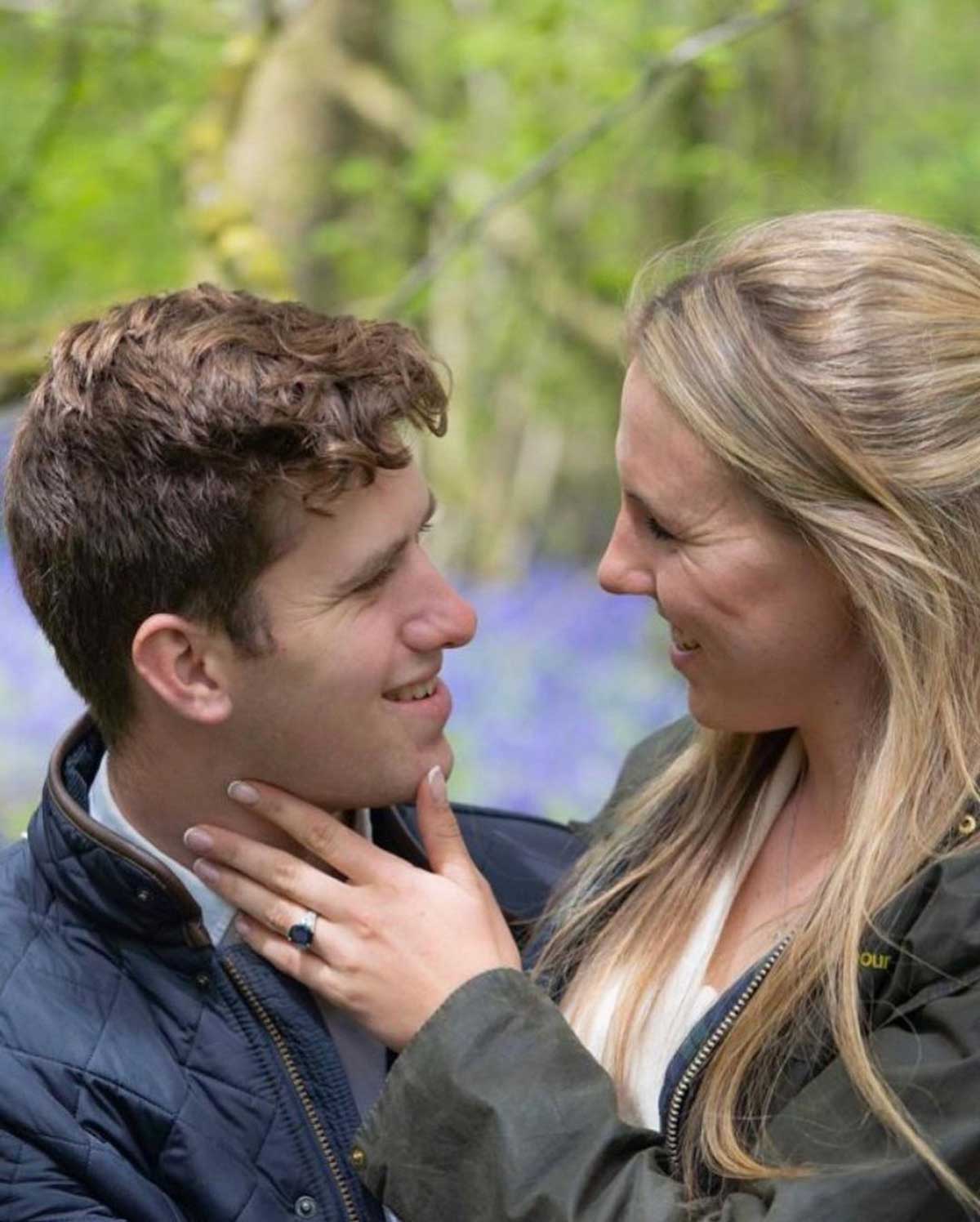 La demi-sœur de Zara et Peter Phillips est fiancée