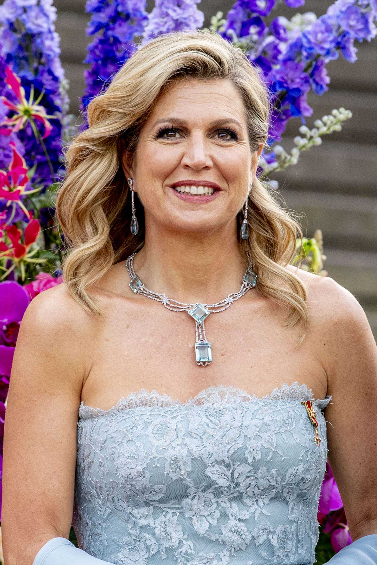 Robe en dentelle Valentino pour la reine Máxima au concert offert au ...