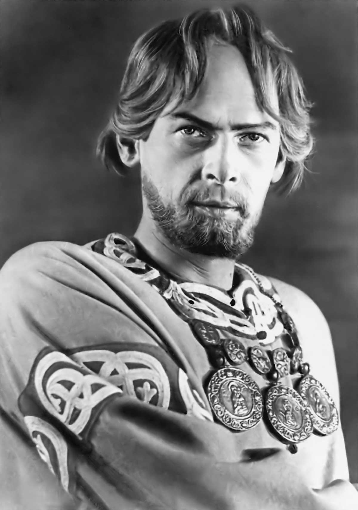 Une imposante statue du prince Alexandre Nevski aux portes de l'Estonie