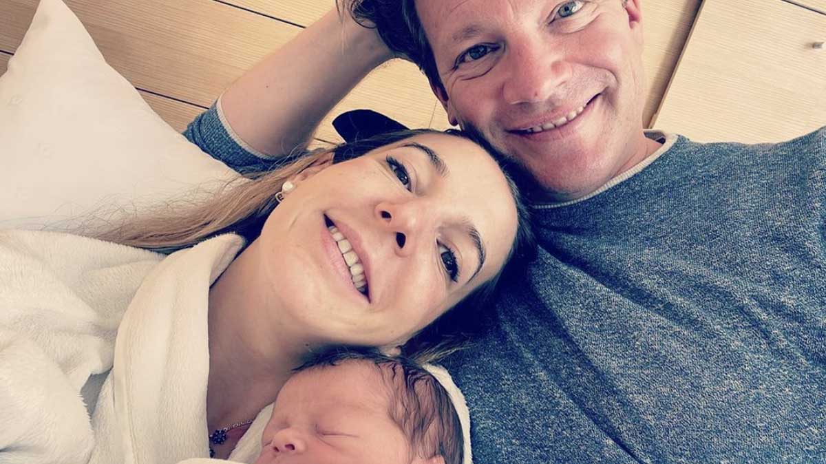 Les princes Gabriel et Noah accueillent leur petit frère : Tessy Antony ...