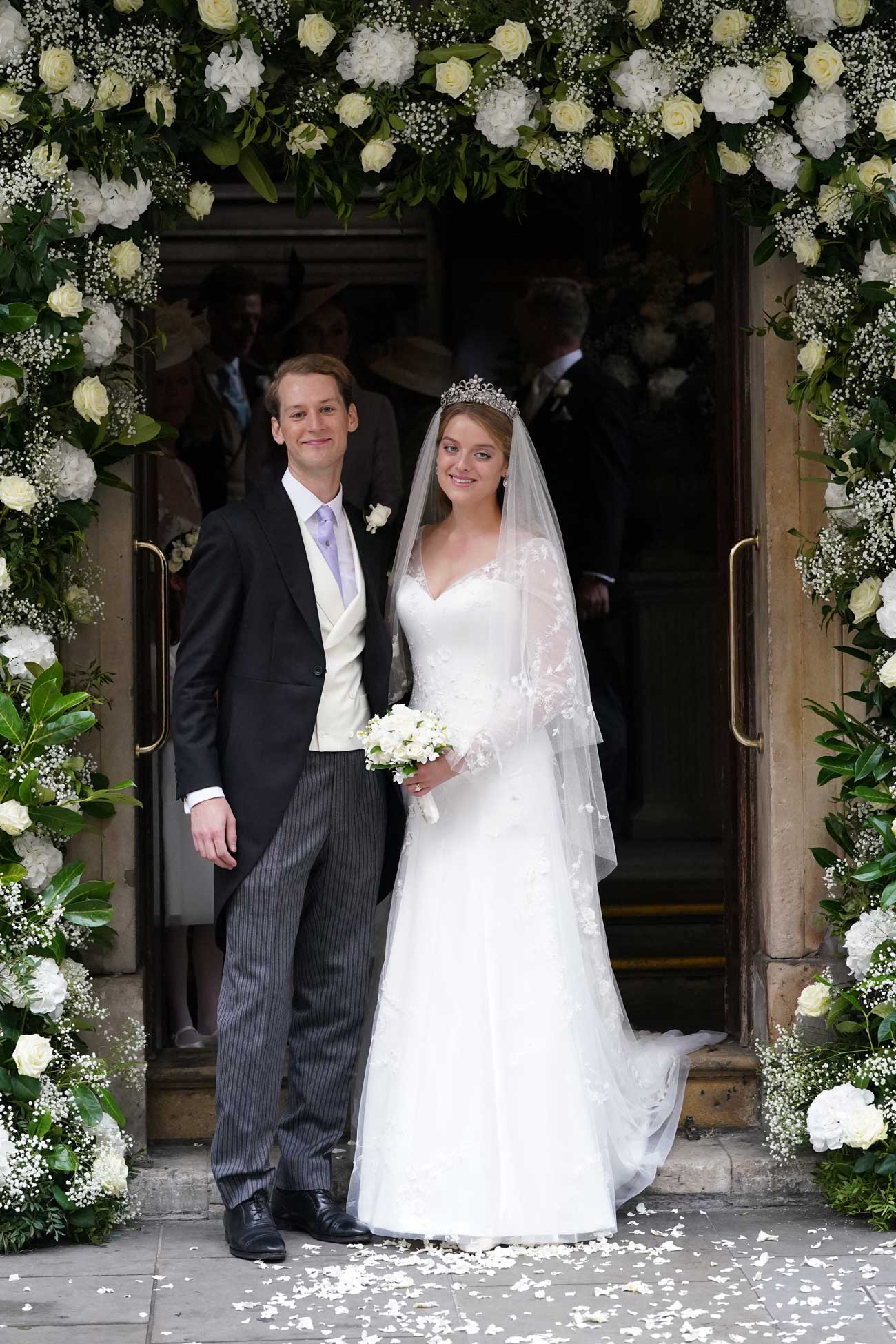 Les Windsor réunis pour la bénédiction du mariage de Flora, la petite ...