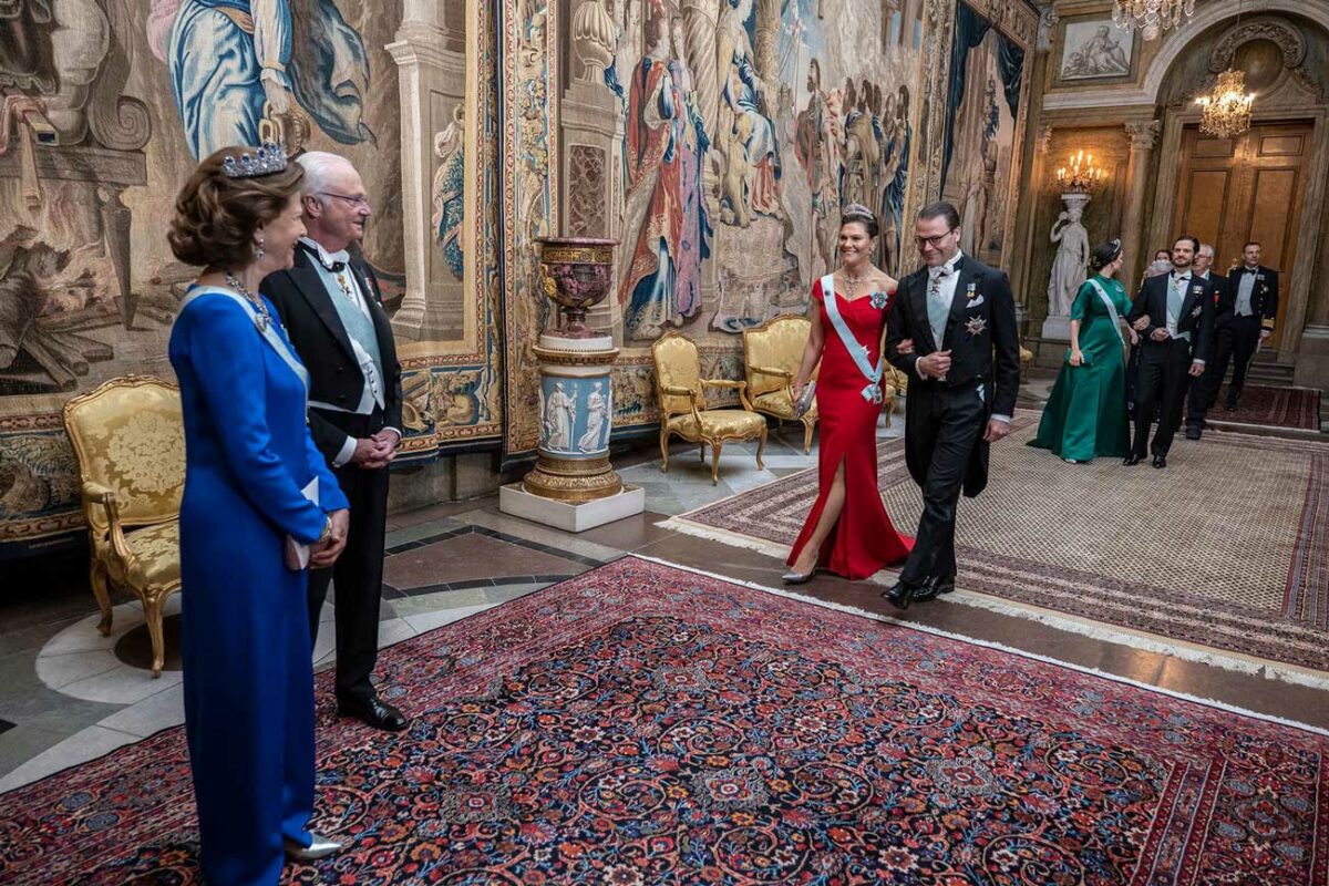 Majestueuse soirée de gala de la famille royale de Suède : crabe ...