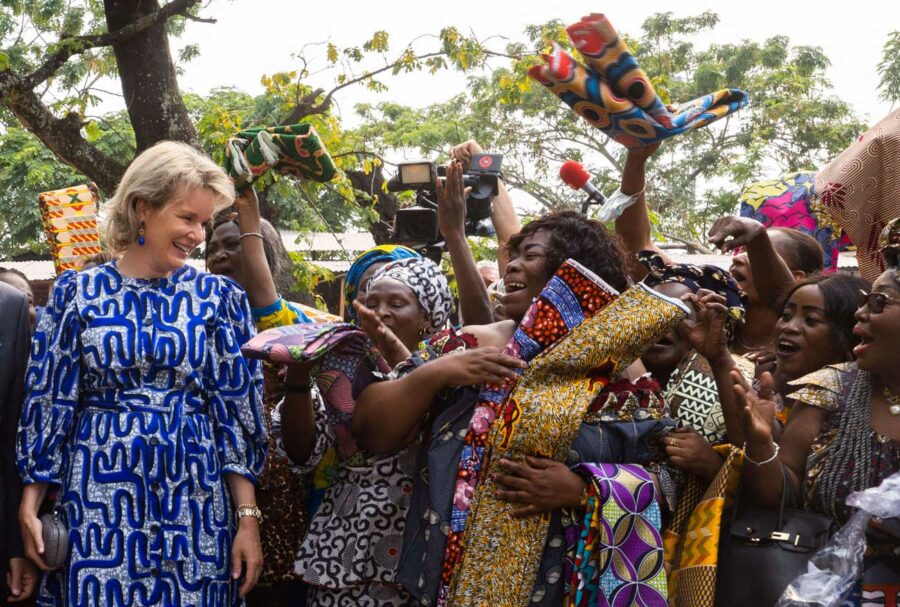 Marché aux pagnes et fleuve Congo : Deuxième jour du roi Philippe et de ...