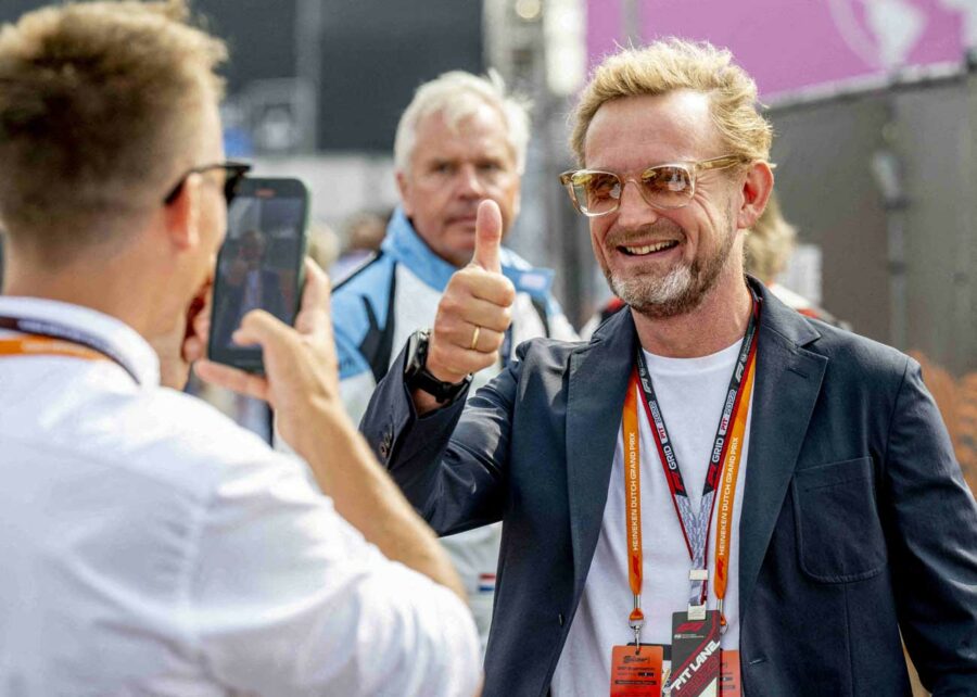 Le prince Bernhard très heureux de la deuxième édition du Grand Prix de ...