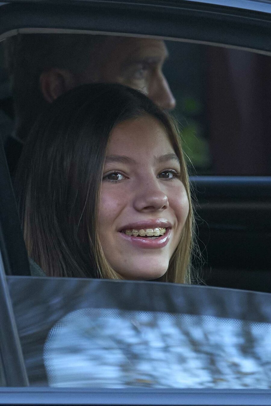 L'infante Sofia très souriante pour sa dernière rentrée scolaire au collège