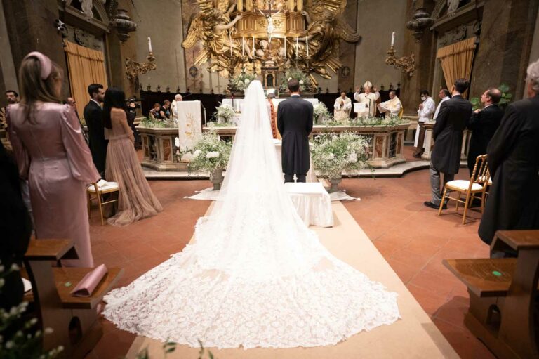 Le mariage de la princesse Giacinta Ruspoli en présence d'invités ...
