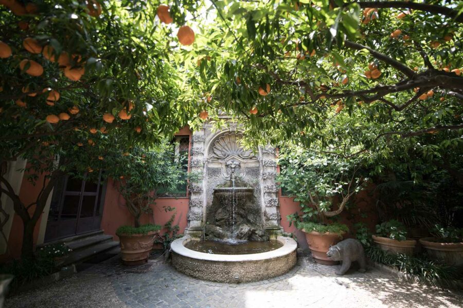 Le prince et la princesse Orsini ouvrent les portes de leur palais ...