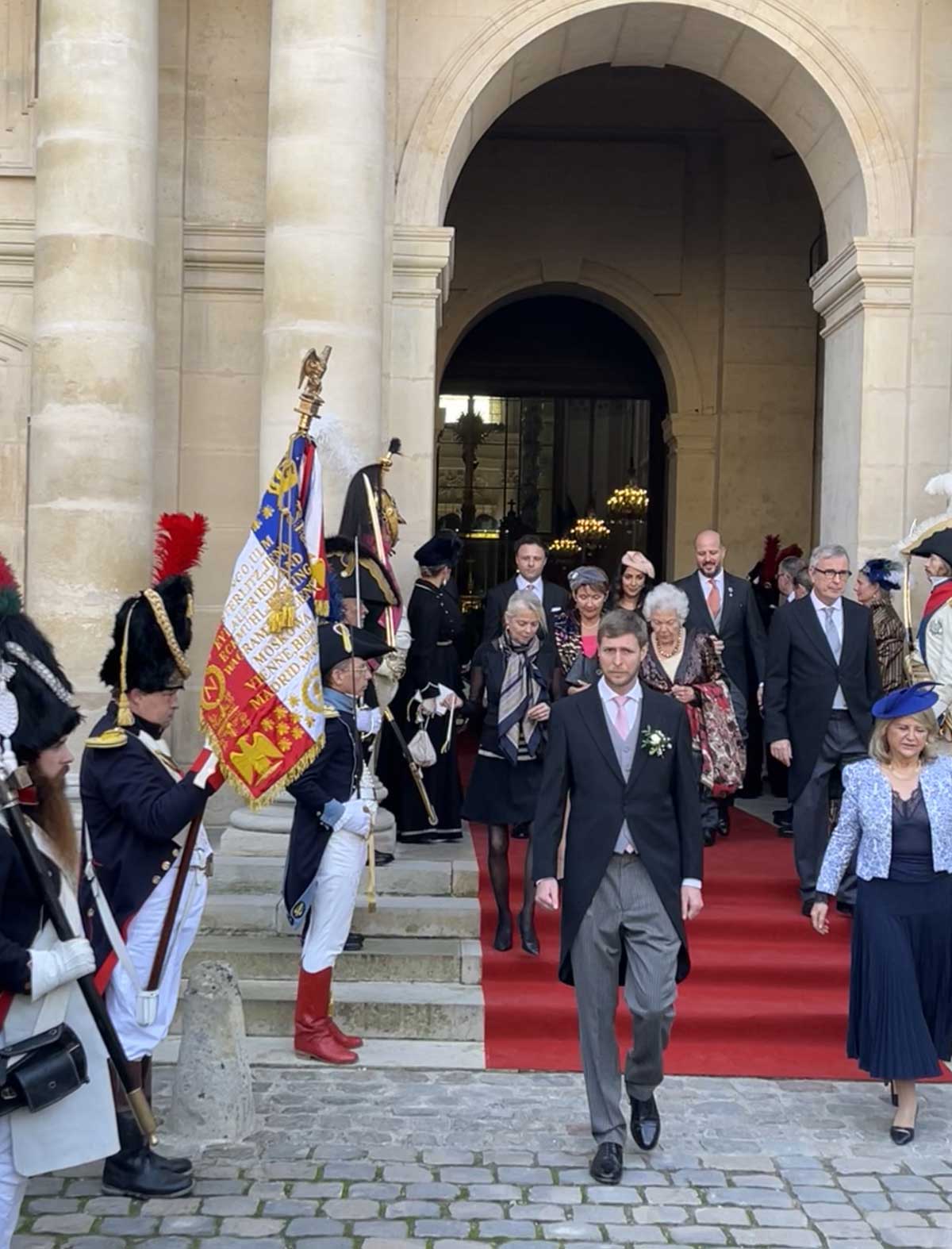 Le prince héritier Leka d'Albanie témoin du mariage du prince Joachim ...