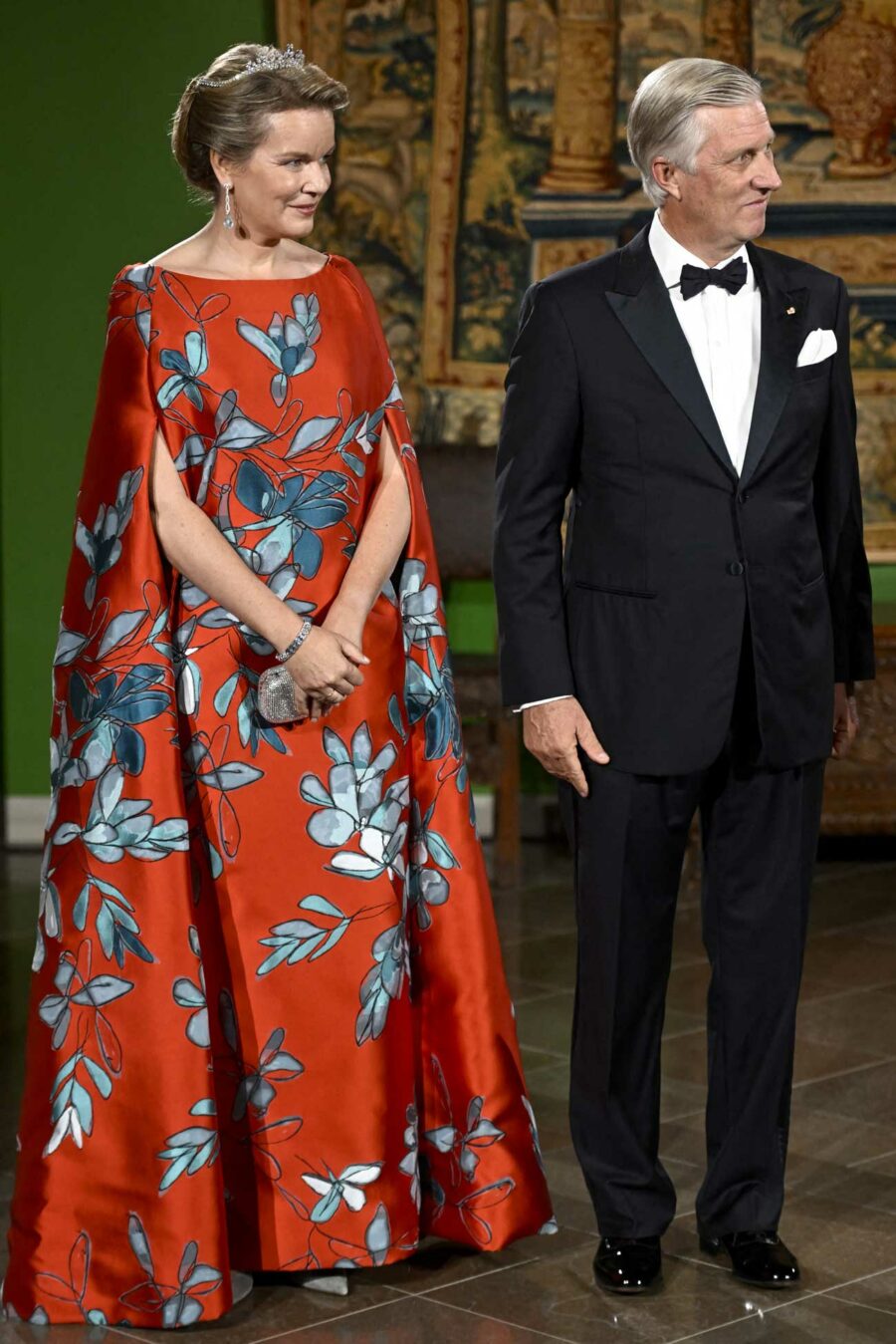 La reine Mathilde porte le diadème Wolfers pour le dîner d'État au ...