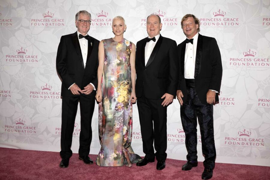 La princesse Charlène porte le diamant Grace pour la première fois à ...