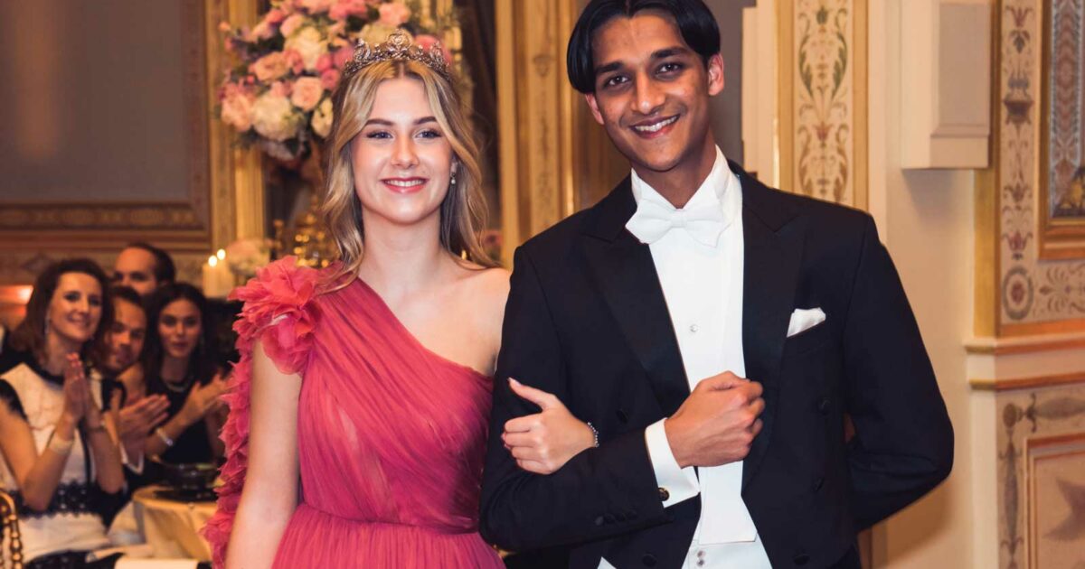 Leah Isadora Behn au Bal des débutantes : la petite-fille du roi de ...