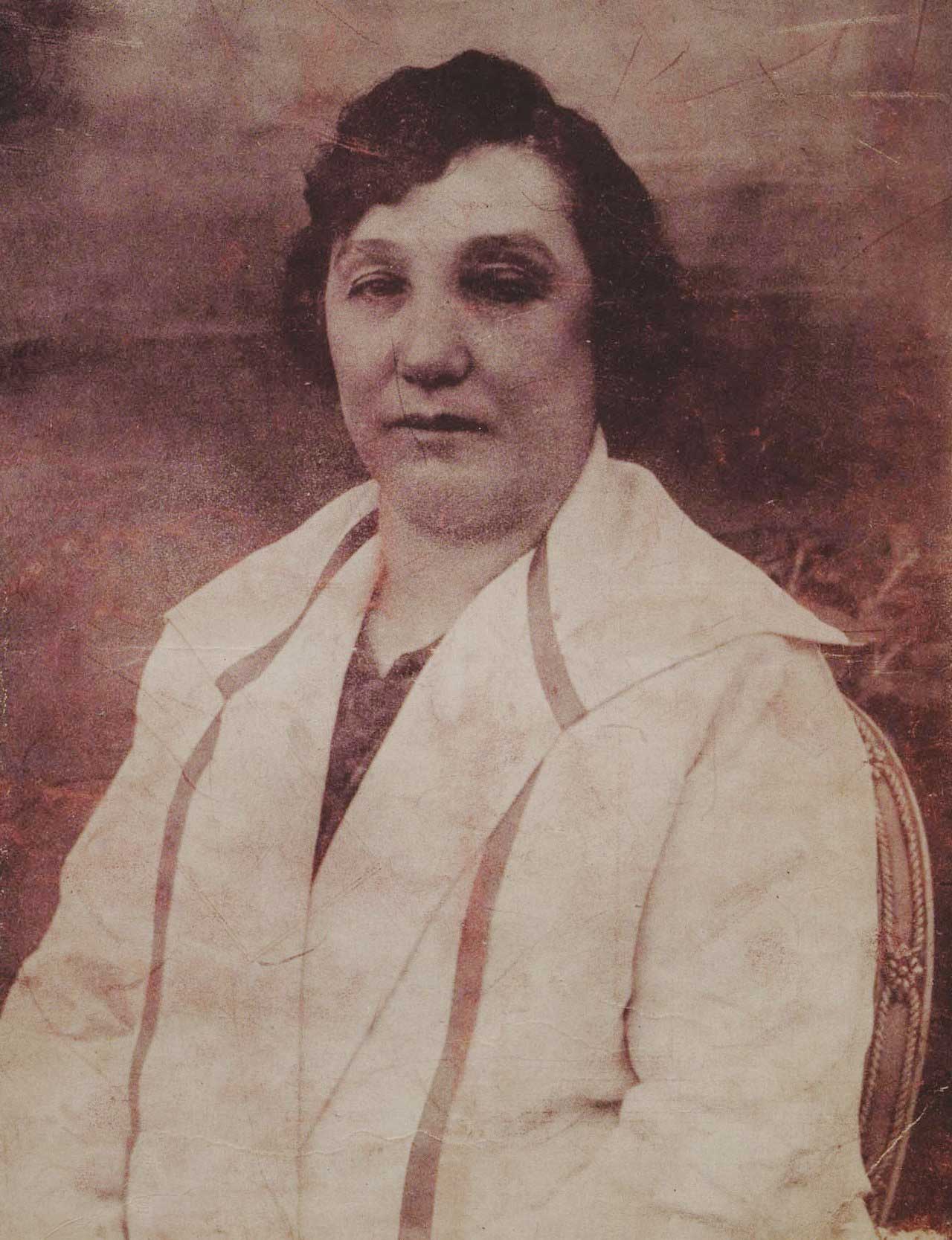 Le prince héritier Leka rend hommage à la reine mère Sadije