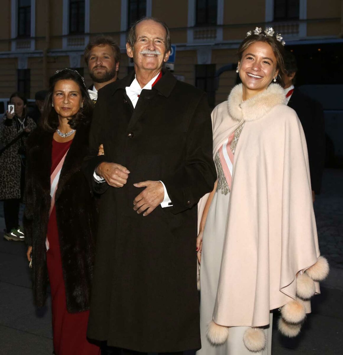 L'infante Maria Francisca de Portugal présente son fiancé : le duc de ...