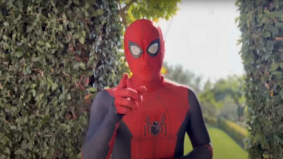 Le prince Harry se déguise en Spider-Man pour surprendre les enfants ...