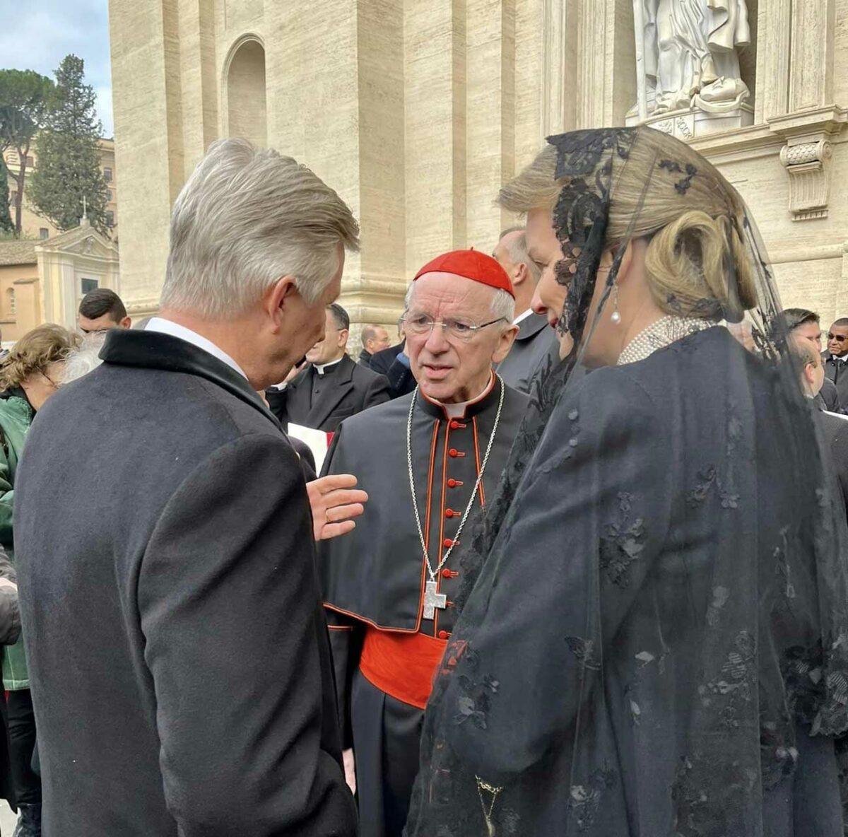 Le roi Philippe, la reine Mathilde et la reine Sofia aux funérailles du ...