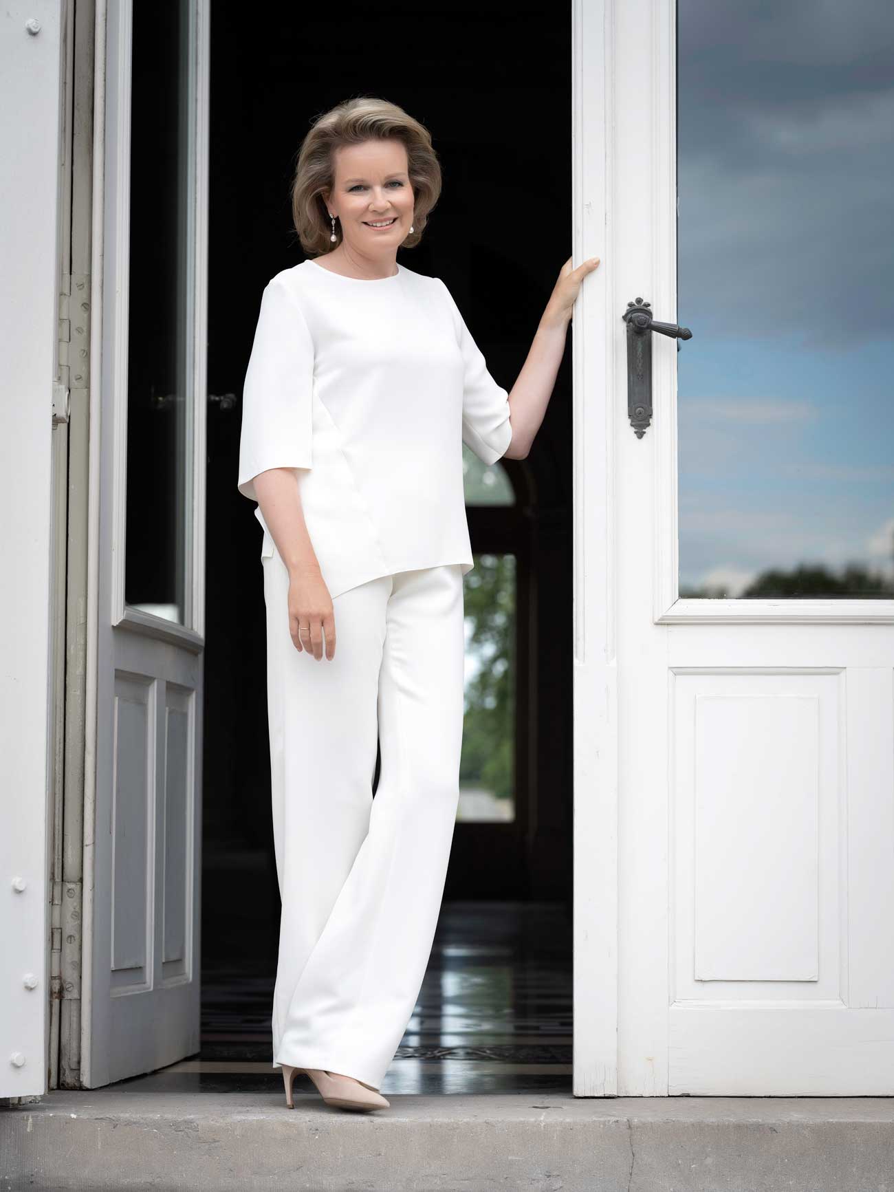 Une photo officielle, un timbre et des pièces en or pour les 50 ans de la reine Mathilde