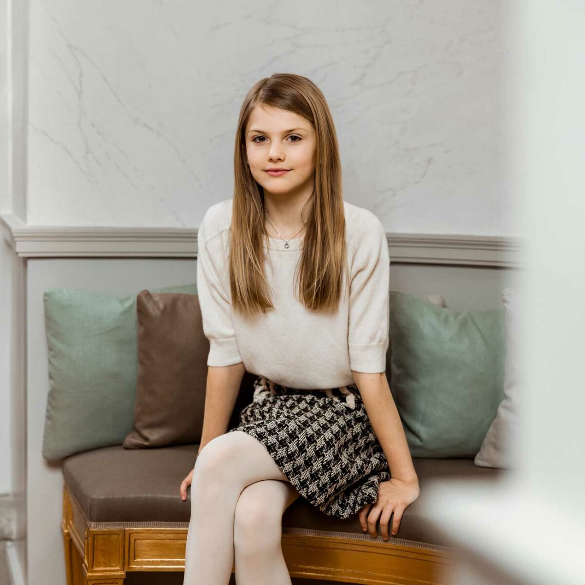 Nouvelle photo de la princesse Estelle pour ses 11 ans : un regard ...