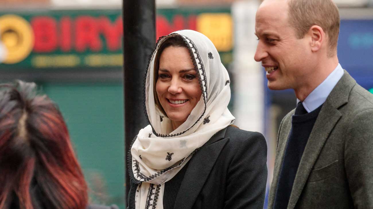 Le prince et la princesse de Galles visitent un centre communautaire ...