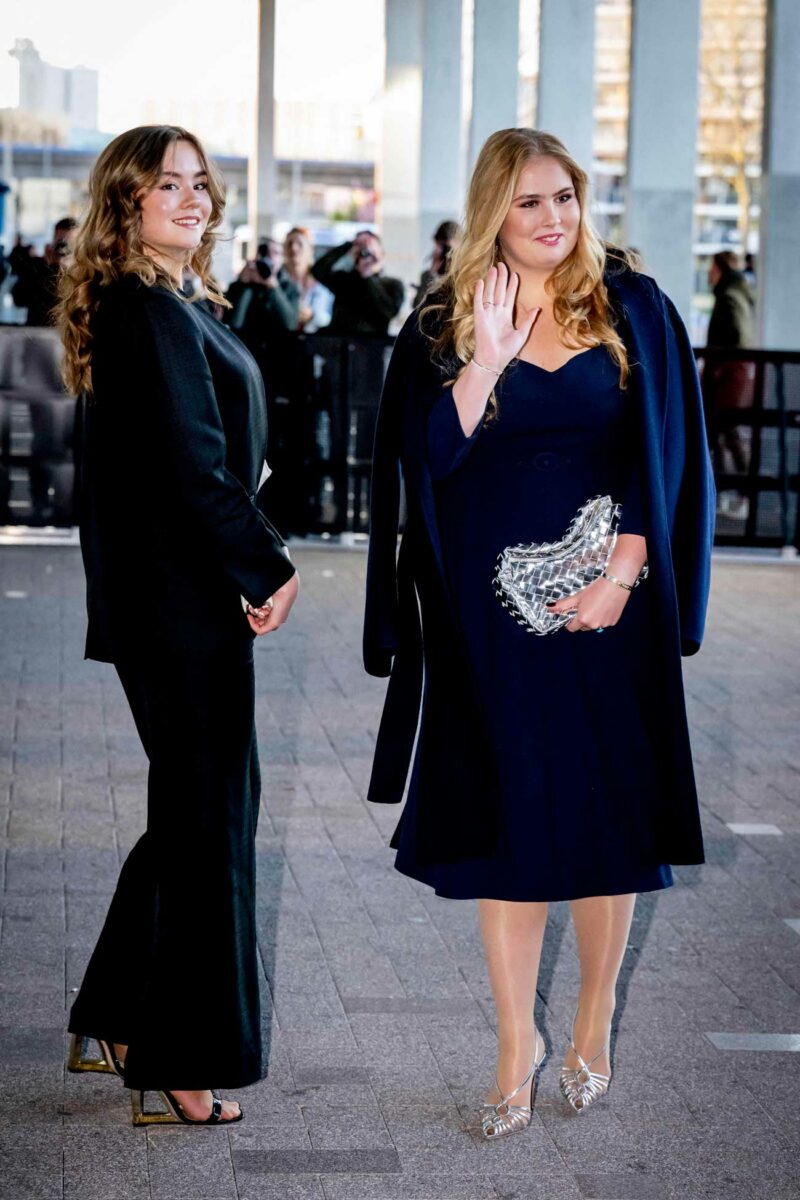 La princesse Ariane fait sensation aux côtés de la princesse Amalia ...