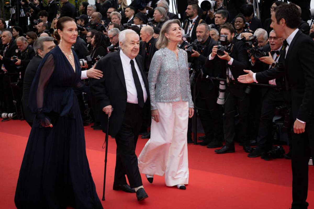 La princesse Caroline et Charlotte Casiraghi accompagnent Carole ...