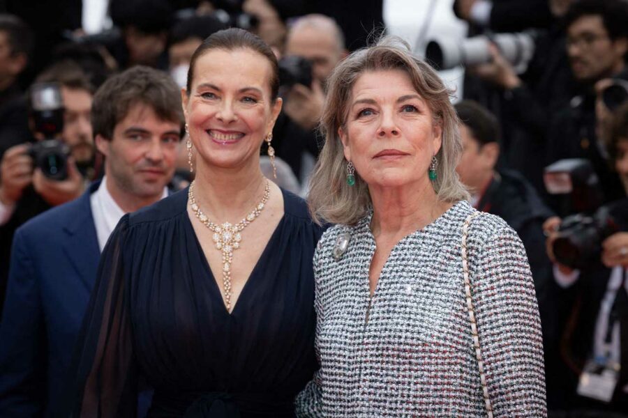 La princesse Caroline et Charlotte Casiraghi accompagnent Carole ...