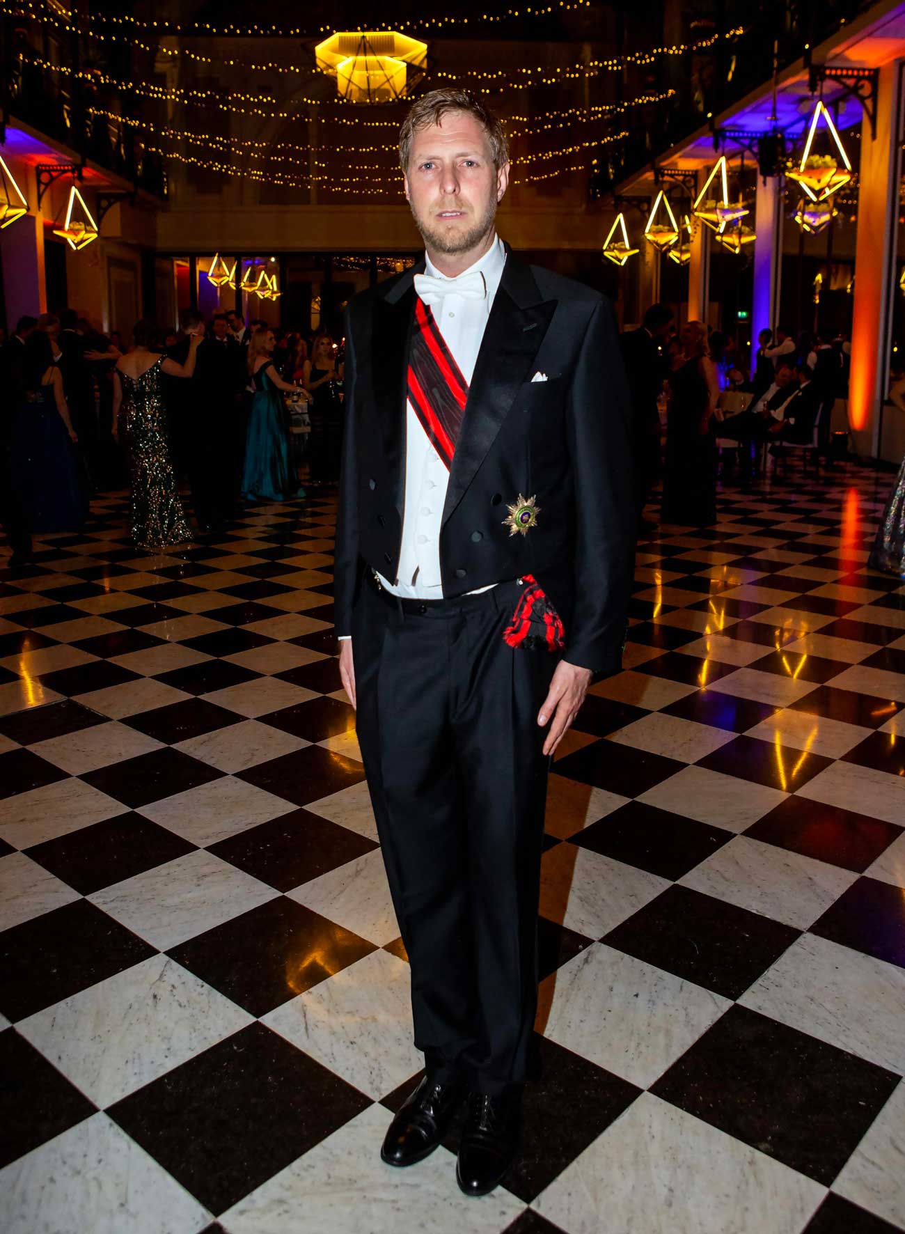 Le prestigieux Bal des Tulipes en présence du prince héritier Leka d ...