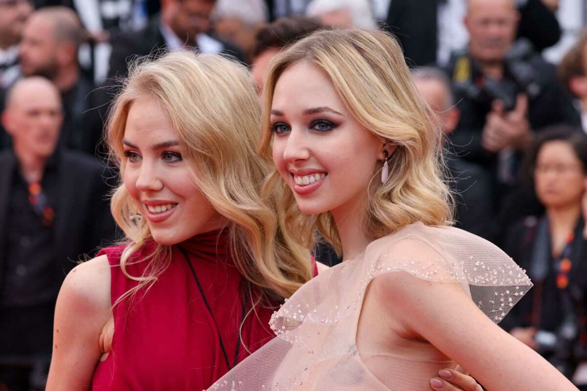 Les princesses Maria Carolina et Maria Chiara glamour à l'avant ...