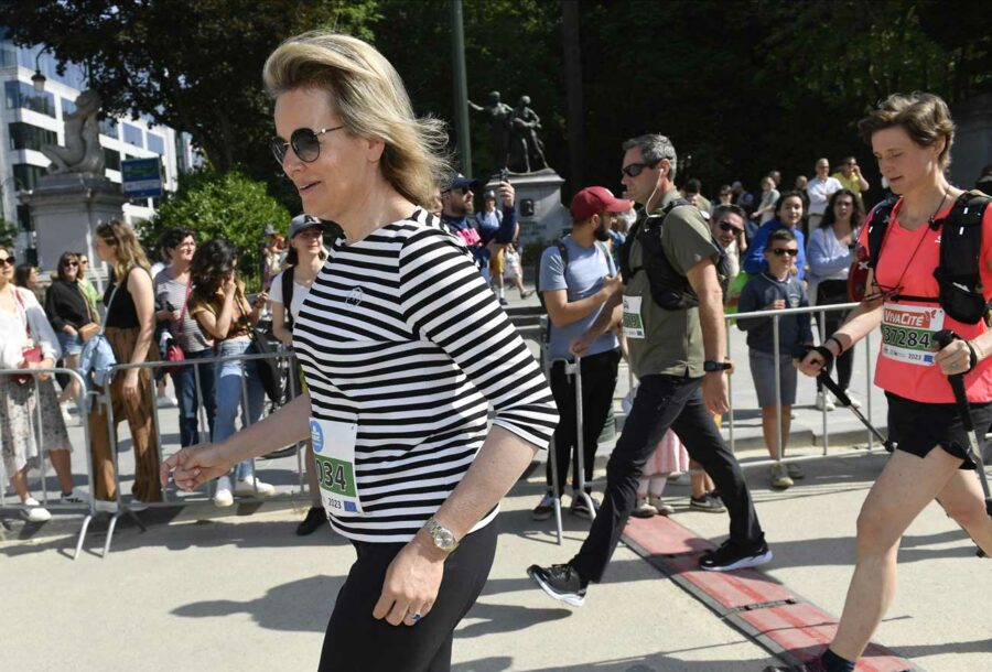 La reine Mathilde et le prince Emmanuel participent au semi-marathon ...