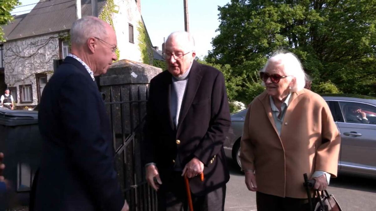 Le roi Albert et la reine Paola rencontrent le prince Alois Konstantin ...