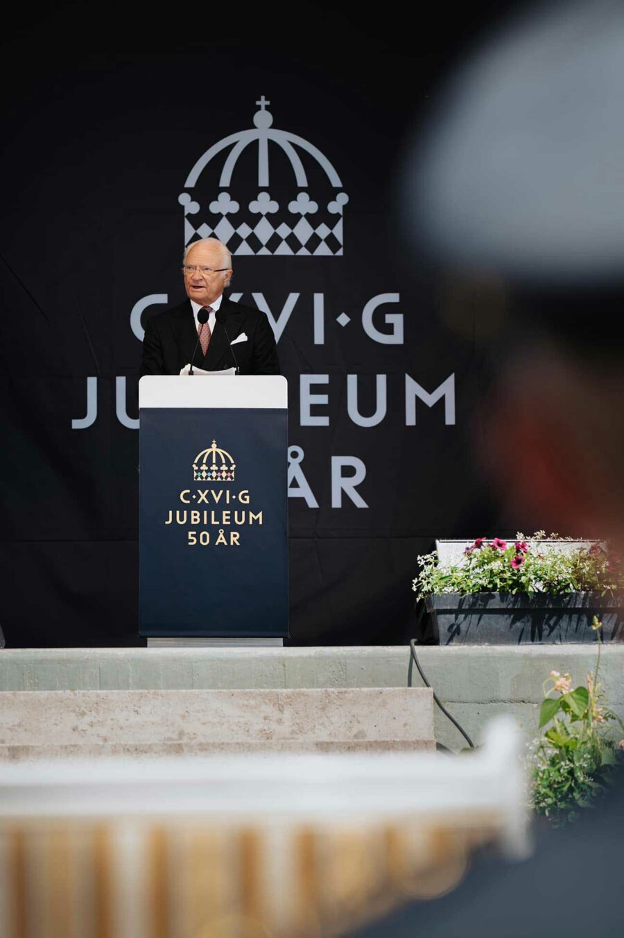 Le roi Carl XVI Gustaf et la reine Silvia en visite dans le comté de ...