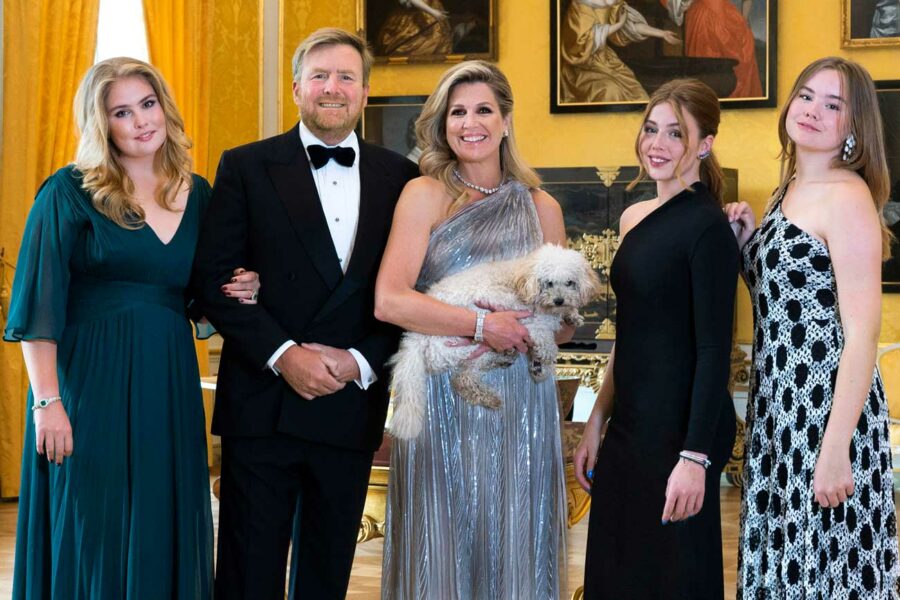 Portraits en clair-obscur de la princesse Alexia pour ses 18 ans