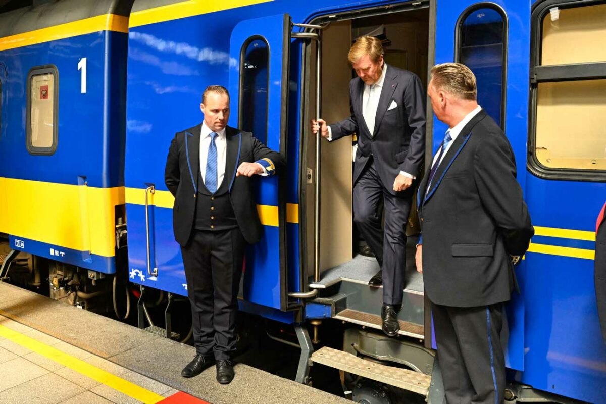 Les souverains néerlandais utilisent le Train royal pour la dernière ...