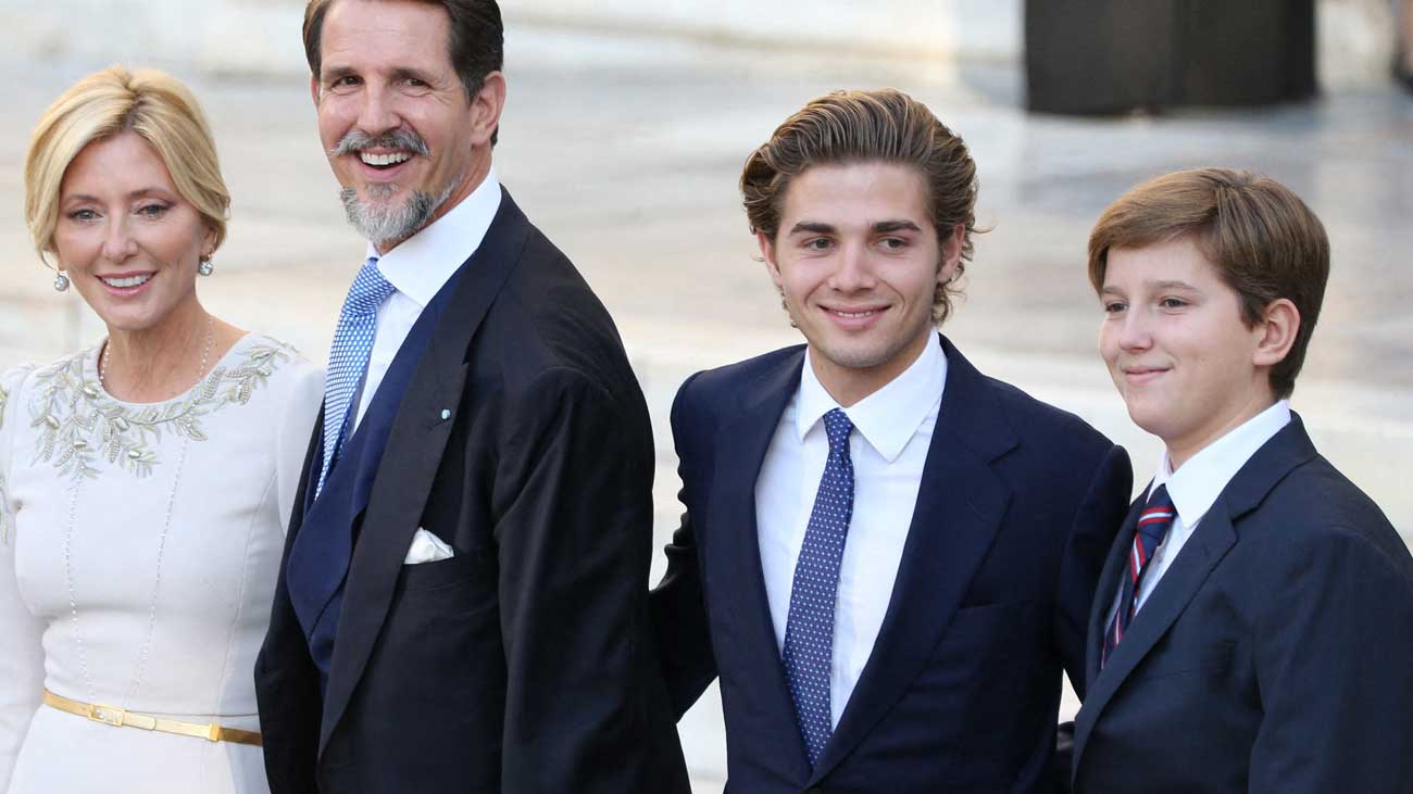 Le prince Achileas de Grèce donne la réplique à Jennifer Lawrence pour ...