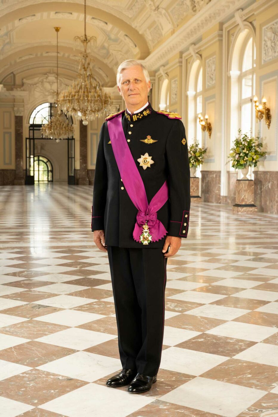 Nouveaux portraits officiels du roi Philippe et de la reine Mathilde ...