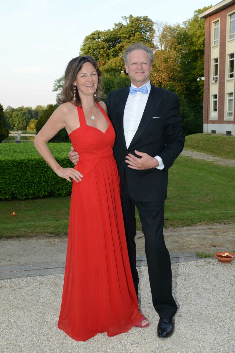 La princesse Esmeralda et son fils Leopoldo au gala CARE Belgium au palais des Colonies
