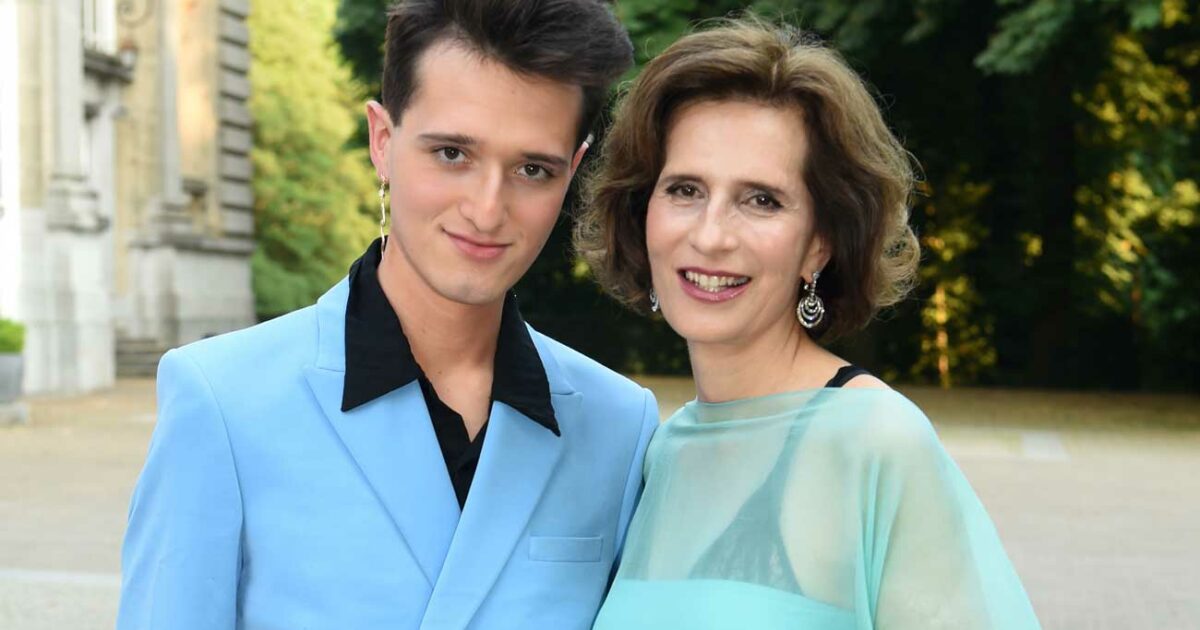 La princesse Esmeralda et son fils Leopoldo au gala CARE Belgium au palais des Colonies