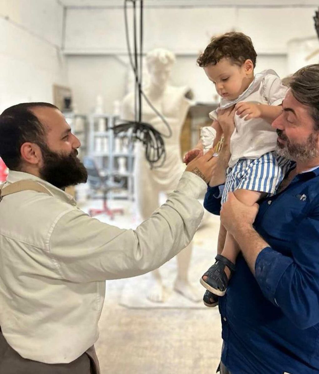 Le prince Joachim Murat reçoit son premier buste de Napoléon pour son ...