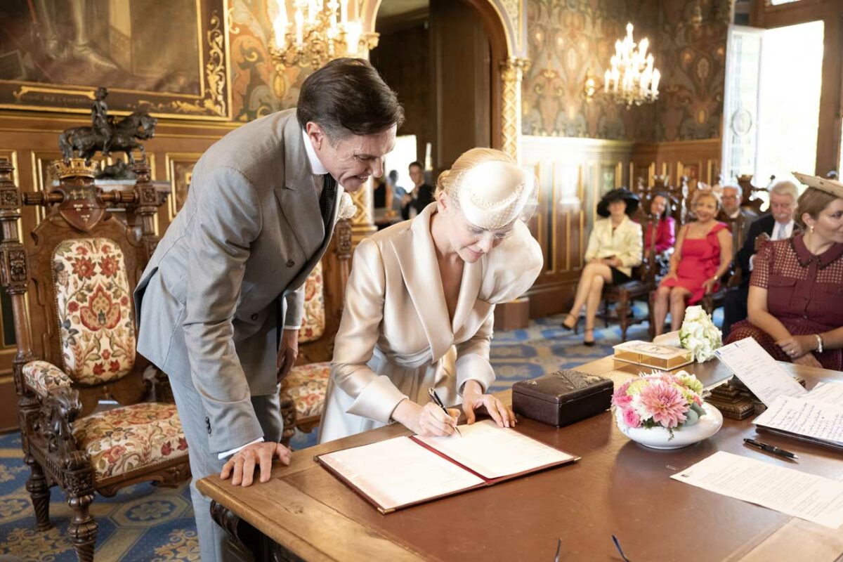 Le mariage du prince Charles-Philippe d'Orléans et de Naomi-Valeska Kern à Orléans en présence ...