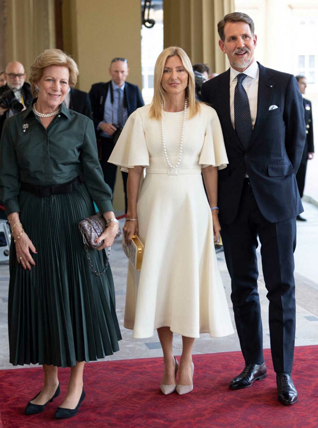 Charles III confie une mission au prince héritier Pavlos de Grèce