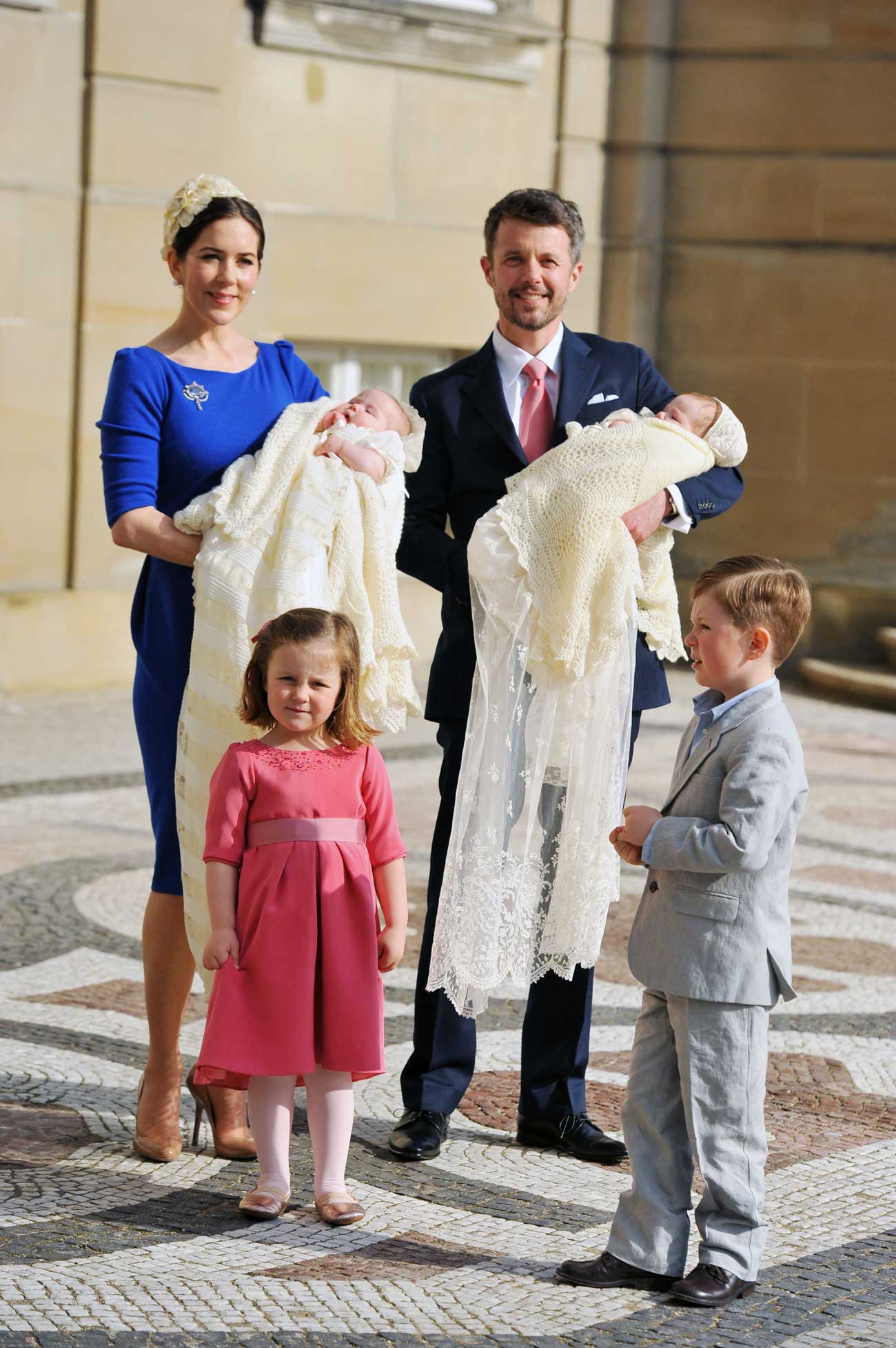 Le prince Vincent et le roi Felipe VI : le jeune prince retrouve son ...
