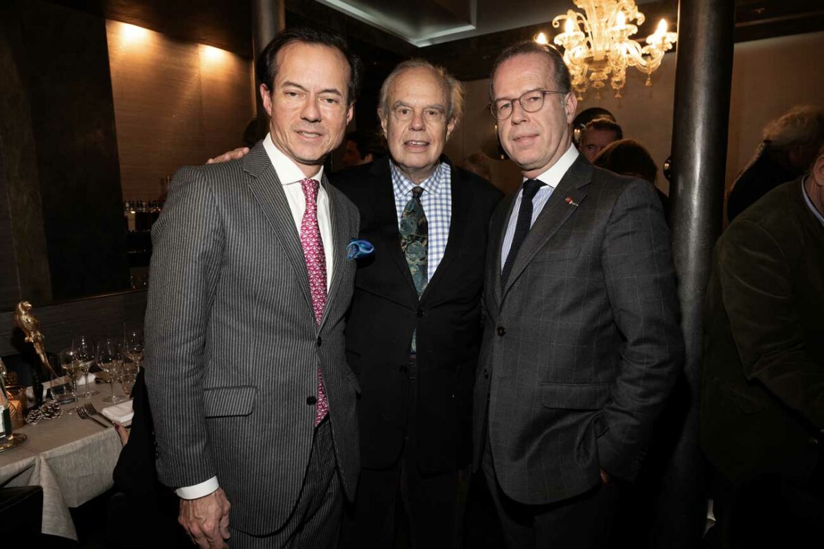 La princesse Maria Pia de Savoie à la découverte de la collection ...