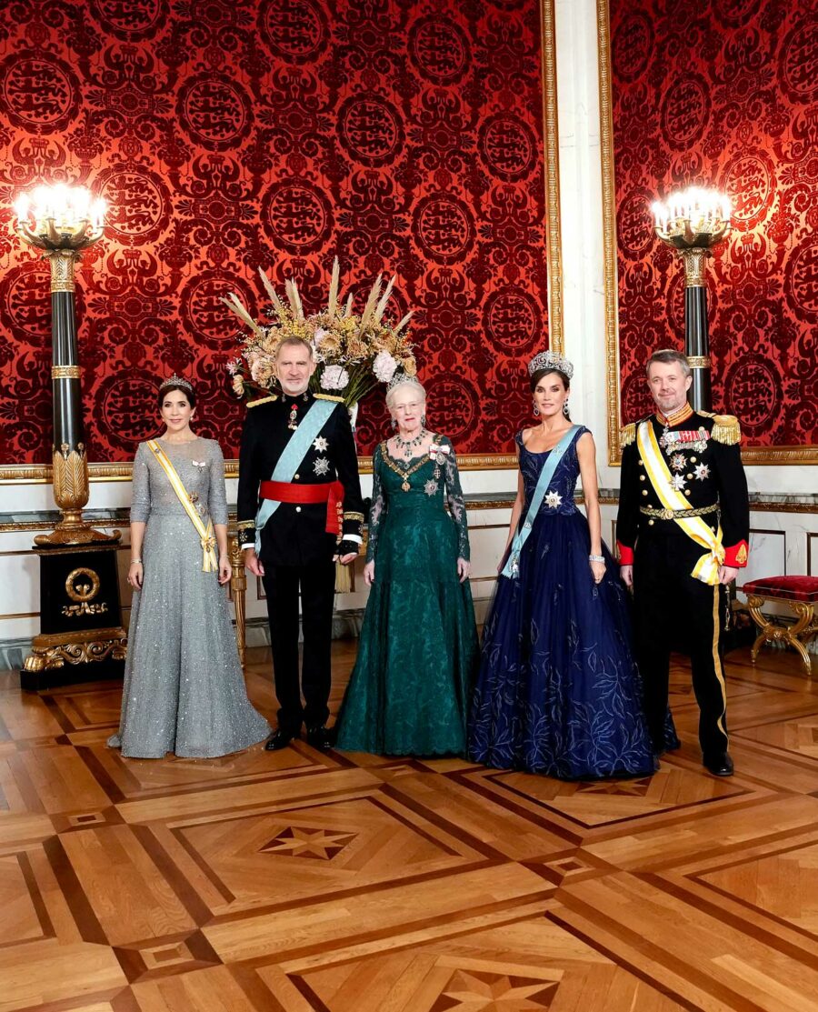 Frederik et Mary reçoivent l'ordre d'Isabelle la Catholique, Felipe et ...