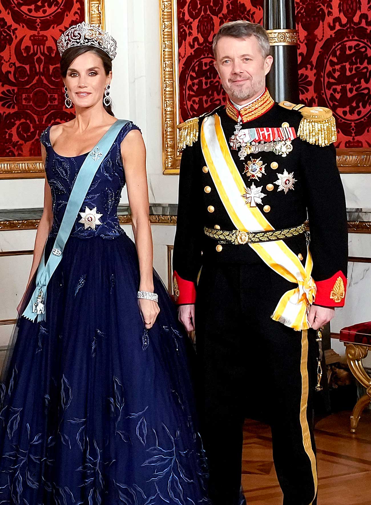 Frederik et Mary reçoivent l'ordre d'Isabelle la Catholique, Felipe et ...